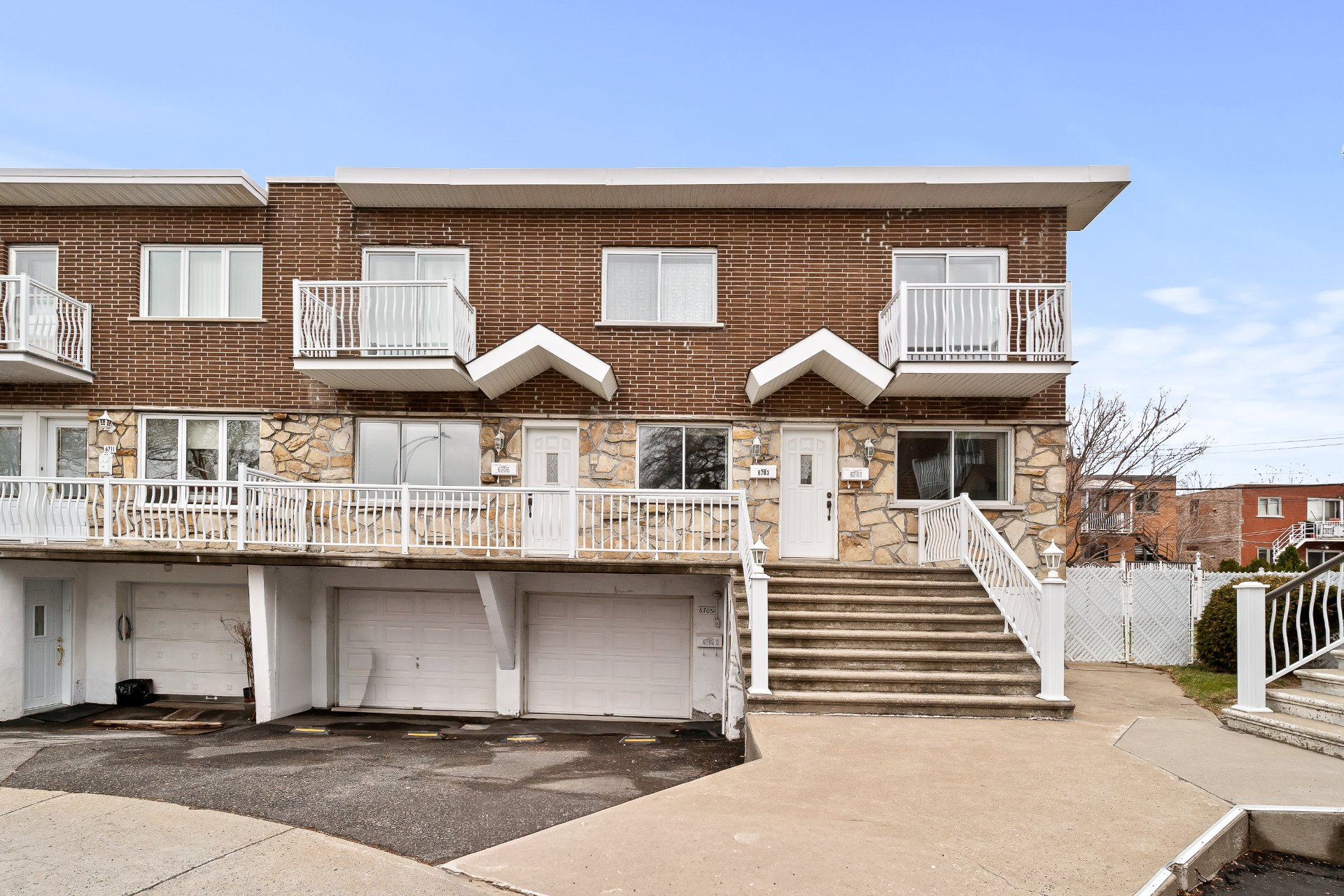 6701-6705A, Rue Pierre-Gaulin - H1M 2V9 | Bardagi – RE/MAX