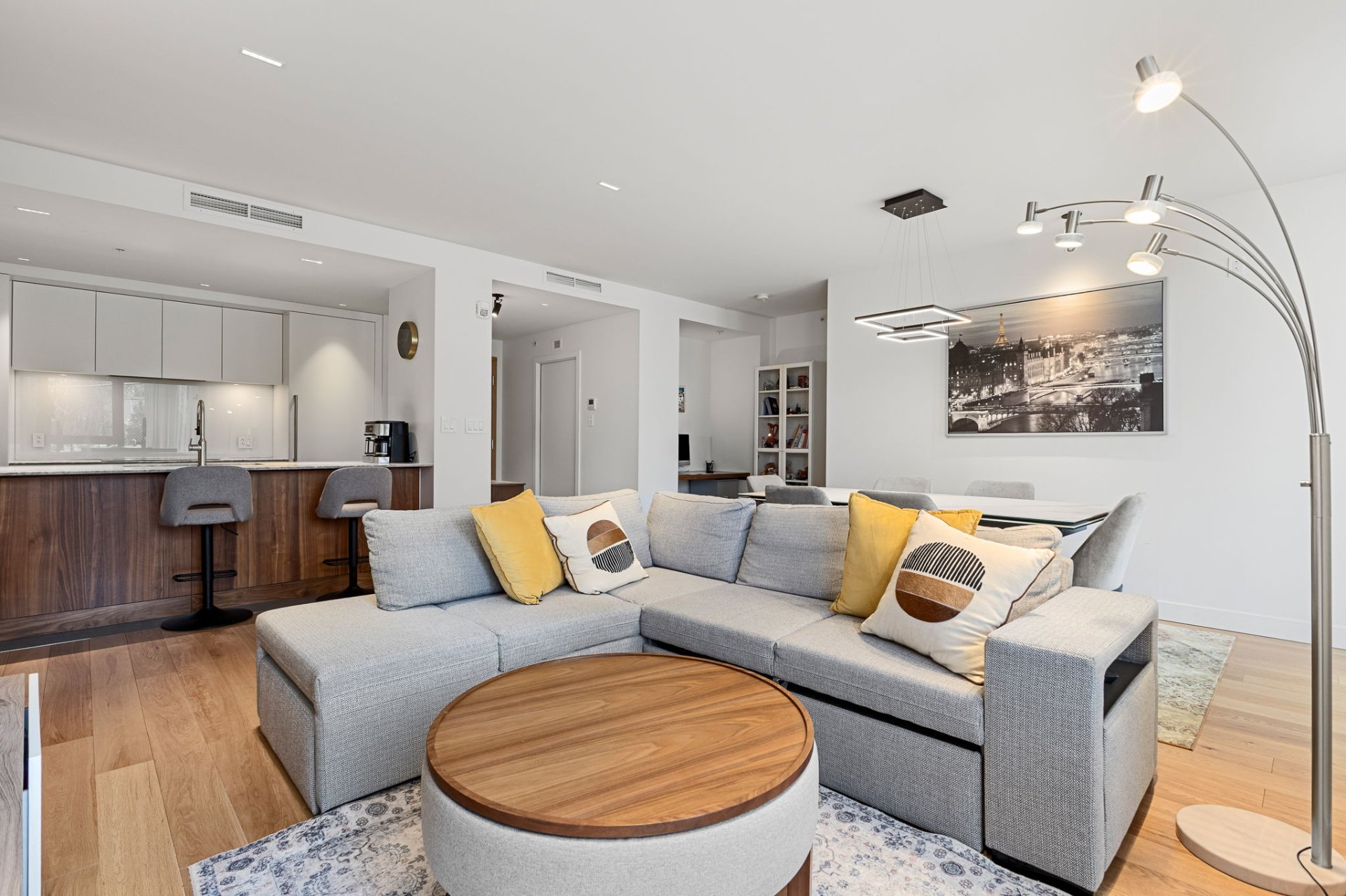 11, Côte du Vésinet, APP. 107 - H2V 0B6 | Bardagi – RE/MAX